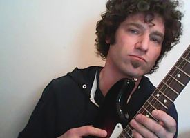 Alex Raven to Perform at Chopps American Bar and Grill [08/16/16]