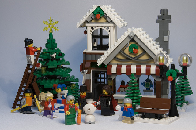 Holiday LEGO Night! [12/20/18]